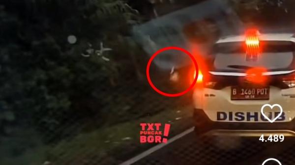 Pakai Mobil Dinas ke Puncak dan Buang Sampah Sembarangan, Pejabat ... Pakai Mobil Dinas ke Puncak dan Buang Sampah Sembarangan, Pejabat ...